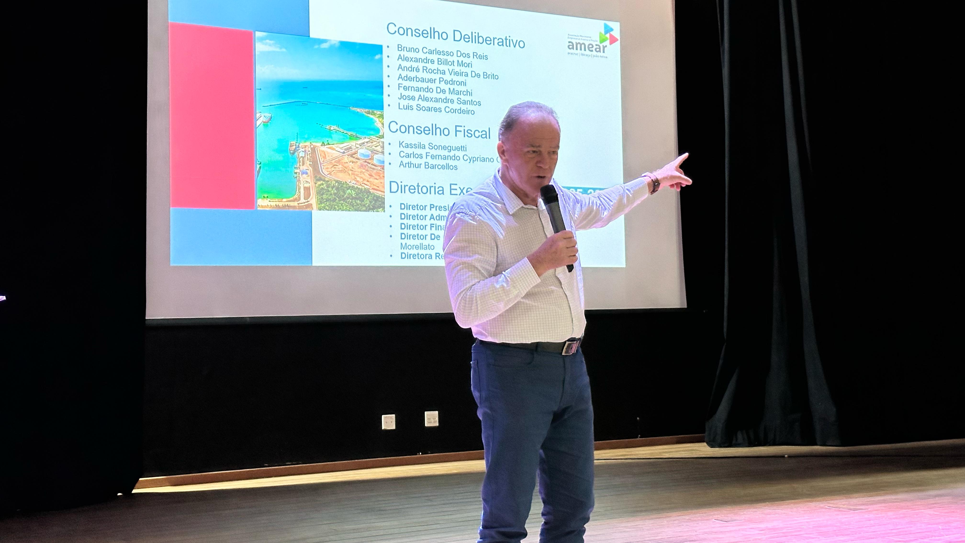 Novo presidente da AMEAR toma posse - Prefeitura Municipal de Aracruz